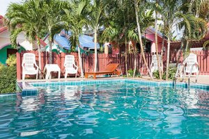 Zen Rooms Chaofa Nok (Mueang Phuket, Chalong), otel