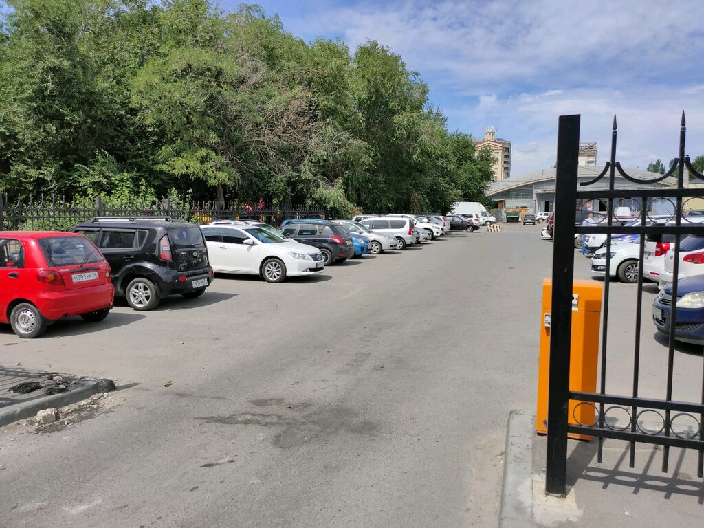 Otoparklar Автомобильная парковка, Volgograd, foto