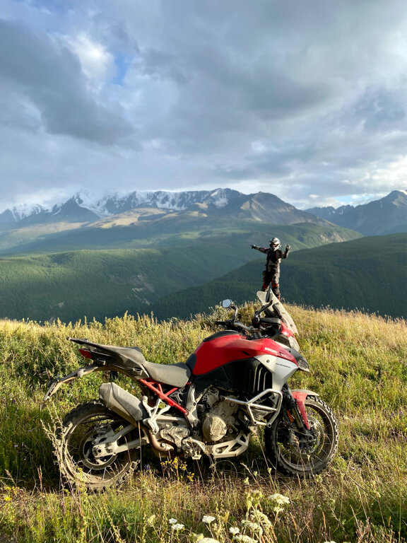 Dağ zirvesi Гора Белькенек, Altay Cumhuriyeti, foto