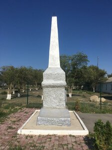 Обелиск Славы (Stavropol Territory, Neftekumskiy munitsipalny okrug, posyolok Zimnyaya Stavka, Podyezdnaya ulitsa), anıt, heykel  Stavropolski krayından