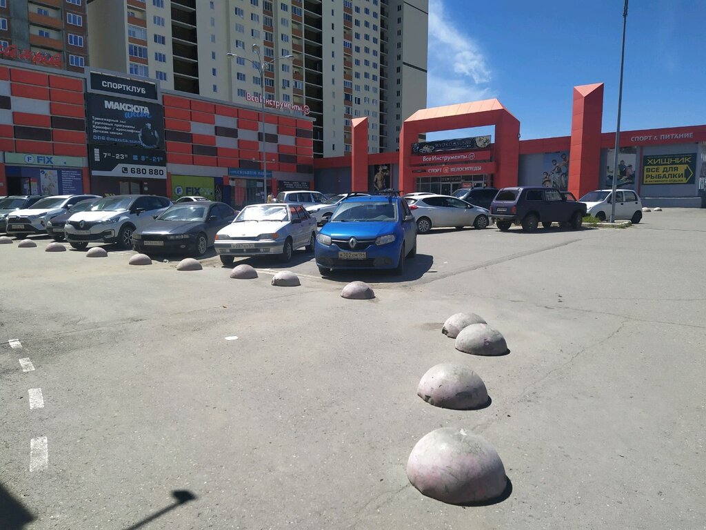 Otoparklar Parking lot, Saratov, foto