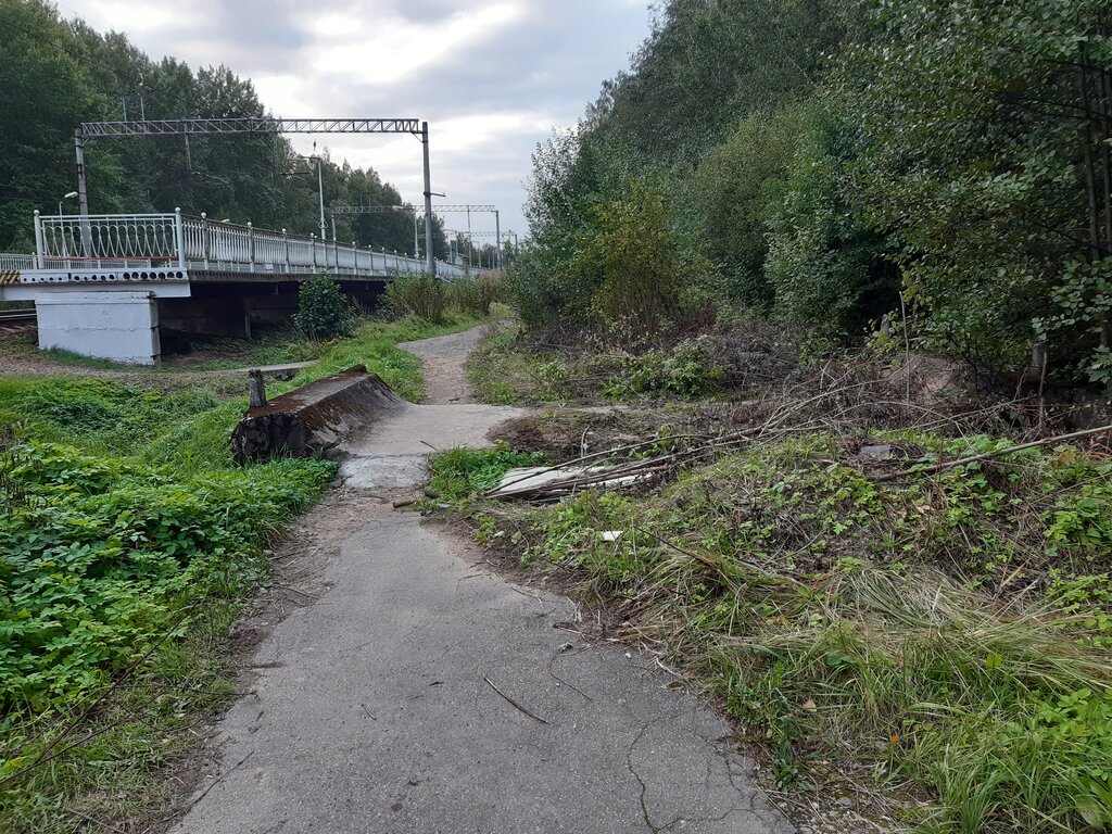 Turistik yerler Мост Ораниенбаумской электрической линии, Peterhof, foto