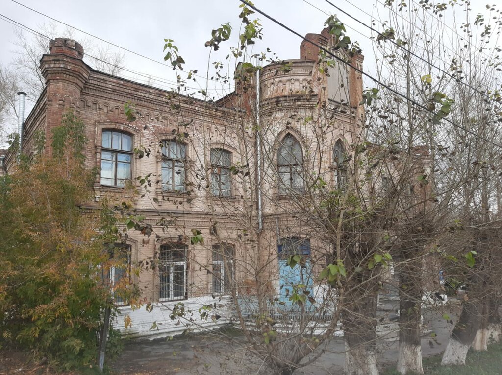 Anıt levhası, anıt taş Герою Советского Союза Георгию Гордеевичу Голубеву, Achinsk, foto