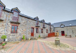 The Stable (Wales, Ceredigion, Coed-y-bryn), otel  Galler'den