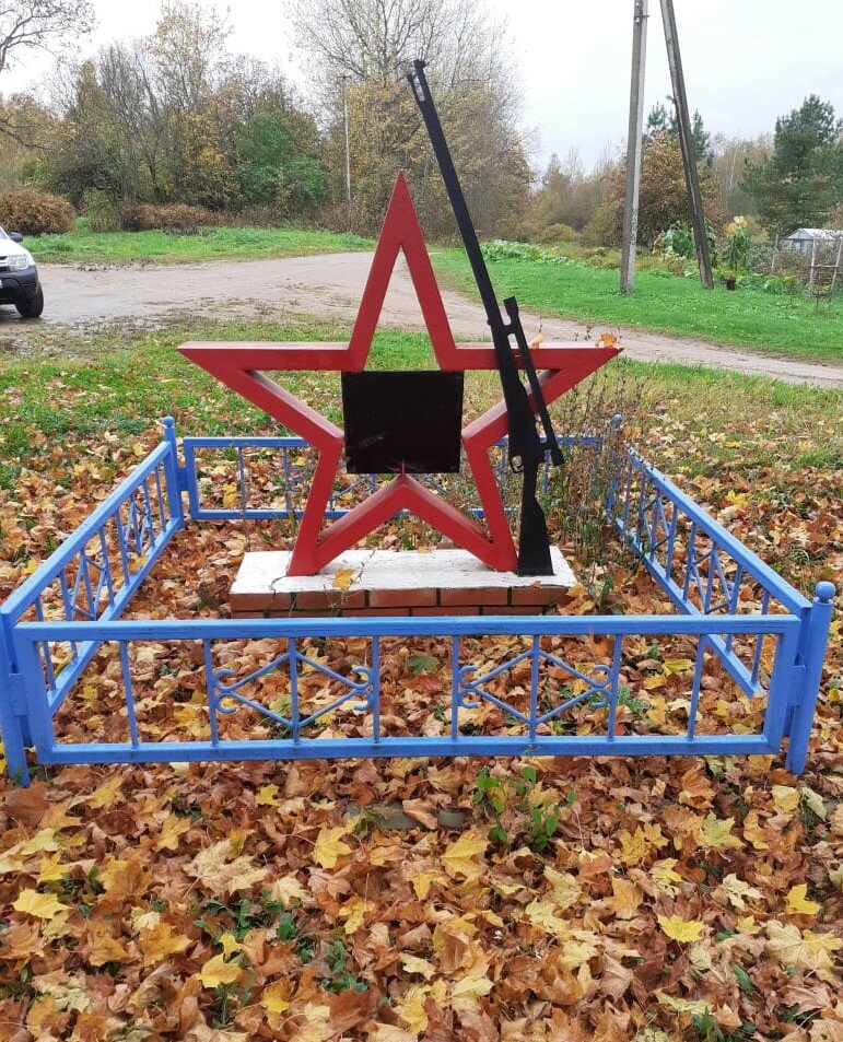 Anıt, heykel Место гибели Героя Советского Союза Алии Молдагуловой, Pskovskaya oblastı, foto