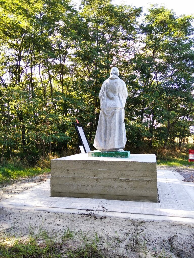 Anıt, heykel Братская могила, Orlovskaya oblastı, foto