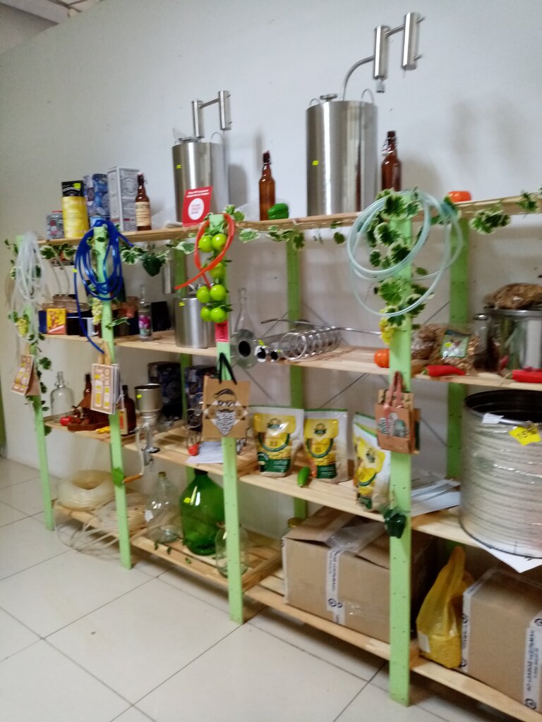 Ev yapımı içki ekipmanları Diadyshka sem, Gorno‑Altaysk, foto