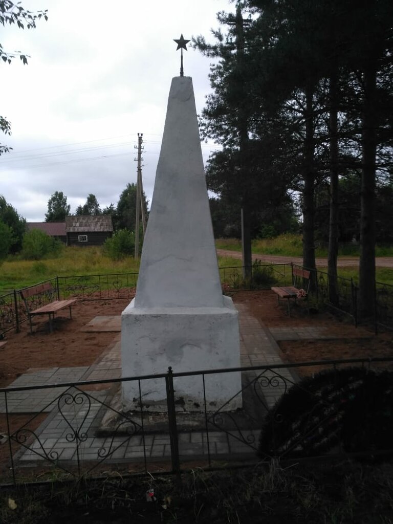 Anıt, heykel Обелиск павшим воинам Великой Отечественной войны, Vologodskaya oblastı, foto