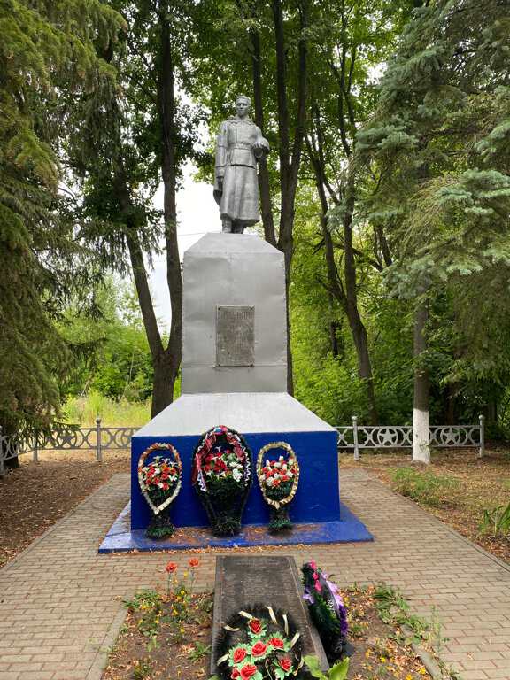 Anıt, heykel Мемориал Великой Отечественной войны, Donskoy, foto