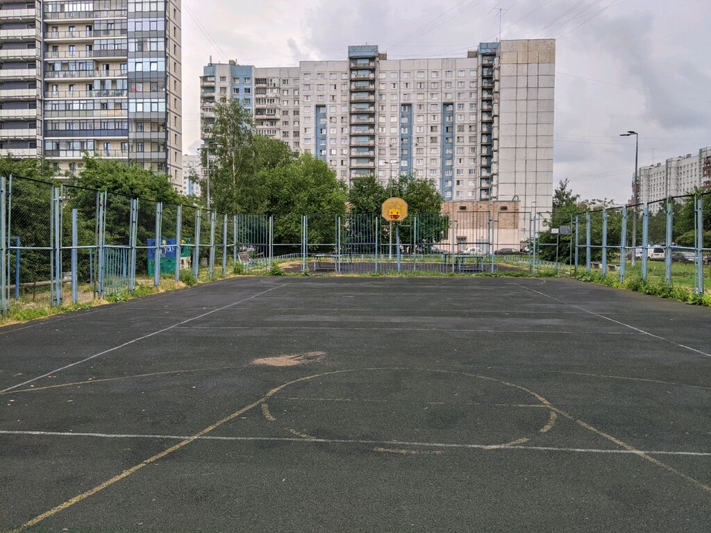Spor alanı Баскетбольная площадка, Saint‑Petersburg, foto