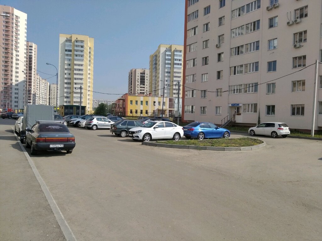 Otoparklar Parking lot, Samara, foto