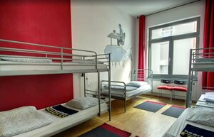 Heart of Gold Hostel Berlin (Berlin, Am Berlin Museum, 11), pansiyonlar, hosteller  Berlin'den