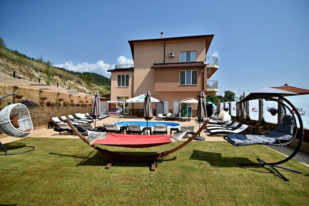 Otel Zarevata Guest House, Yeşilayvaz (Velingrad), foto