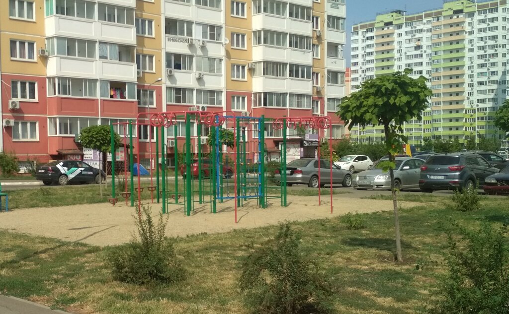 Spor alanı Футбольная площадка, Krasnodar, foto