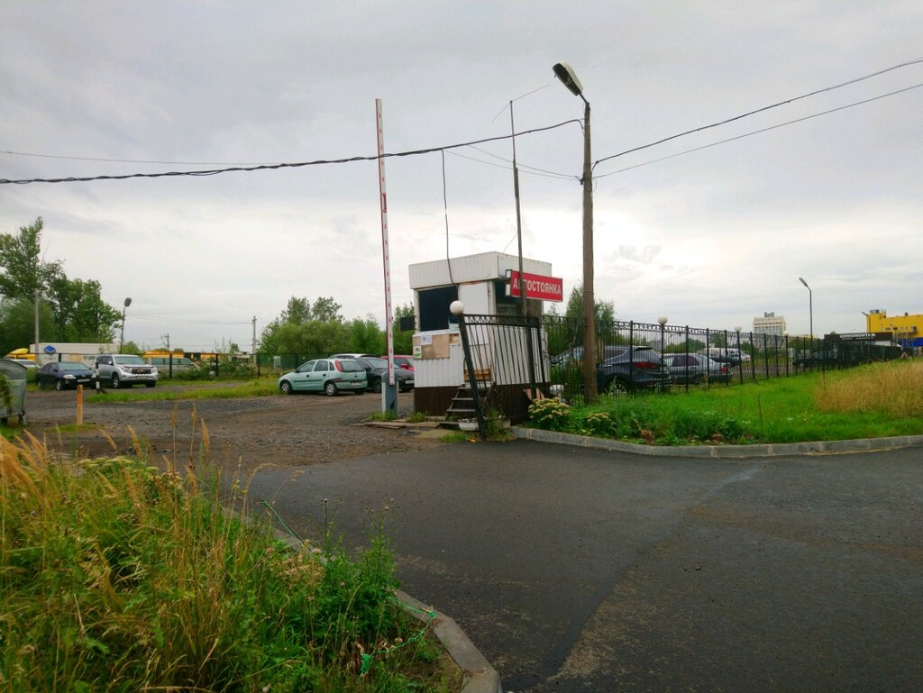 Otoparklar Parking lot, Saint‑Petersburg, foto