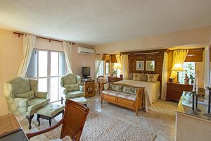 Shangri La (Saint James), otel  Dünya'dan