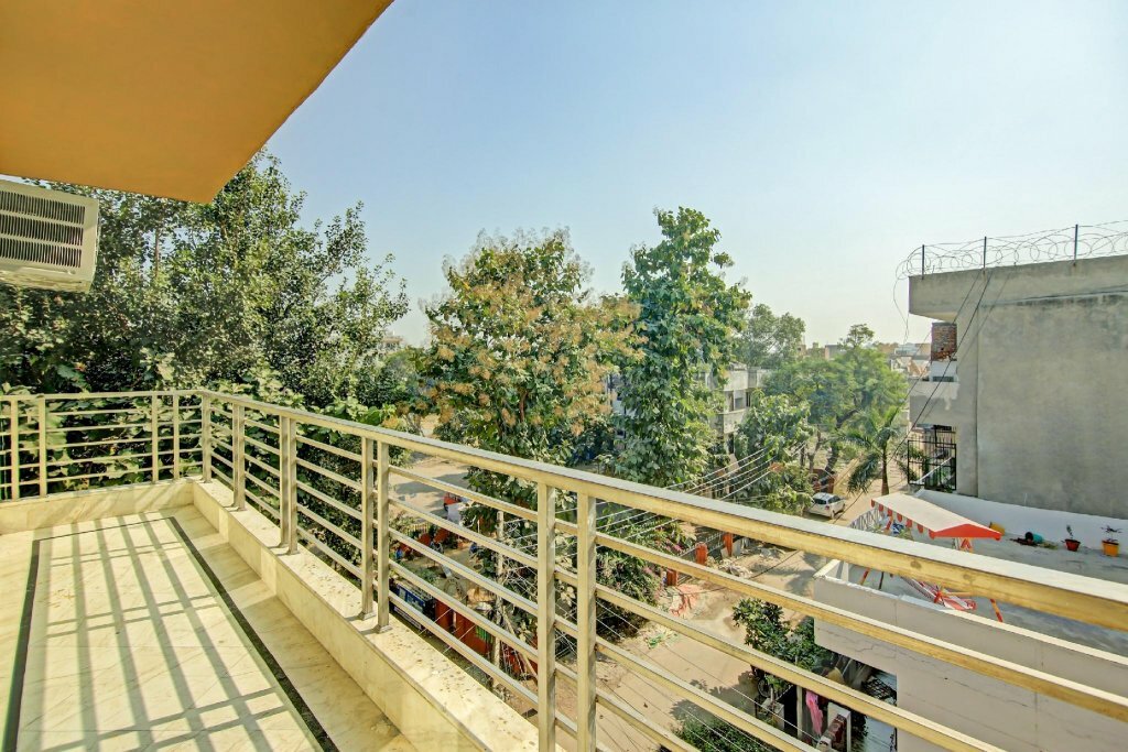 Otel Oyo Flagship 62903 Neelam Villa, Faridabad, foto