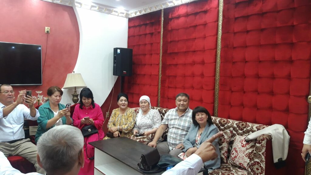 Restoran Rich, Janaözen, foto