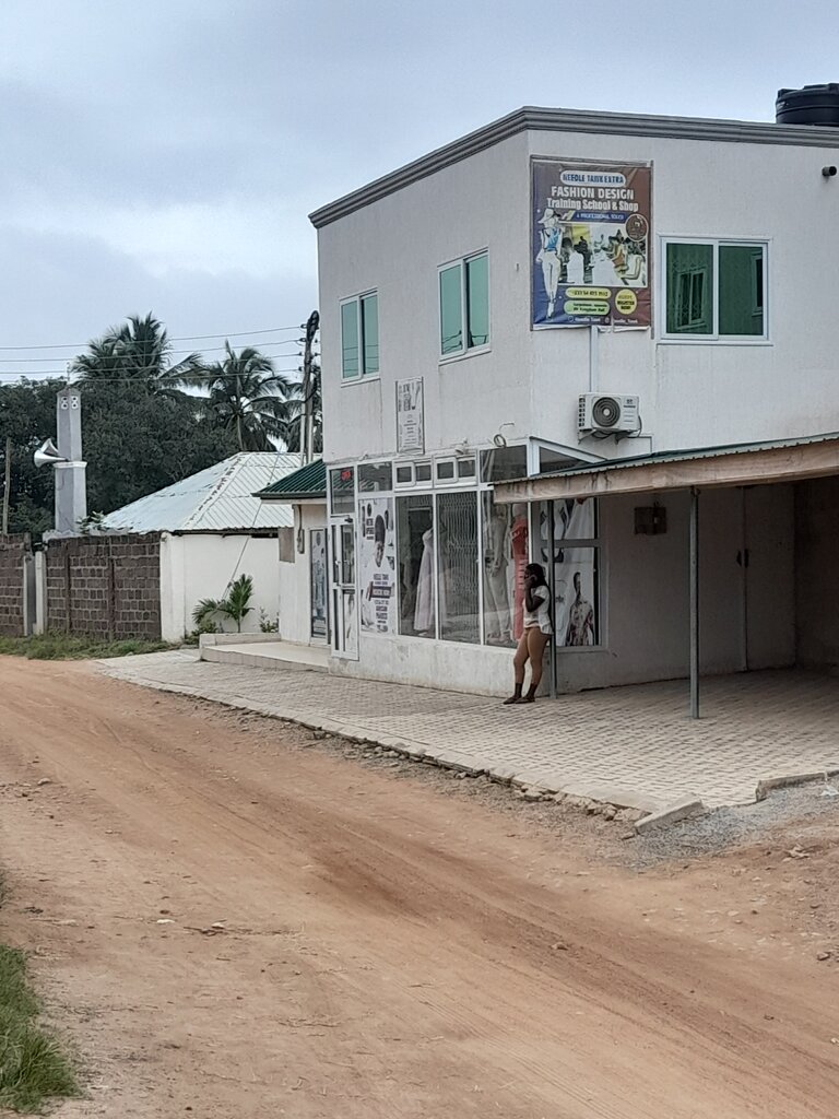 Moda evleri Needle Tawk Extra fashion training school, Dünya, foto