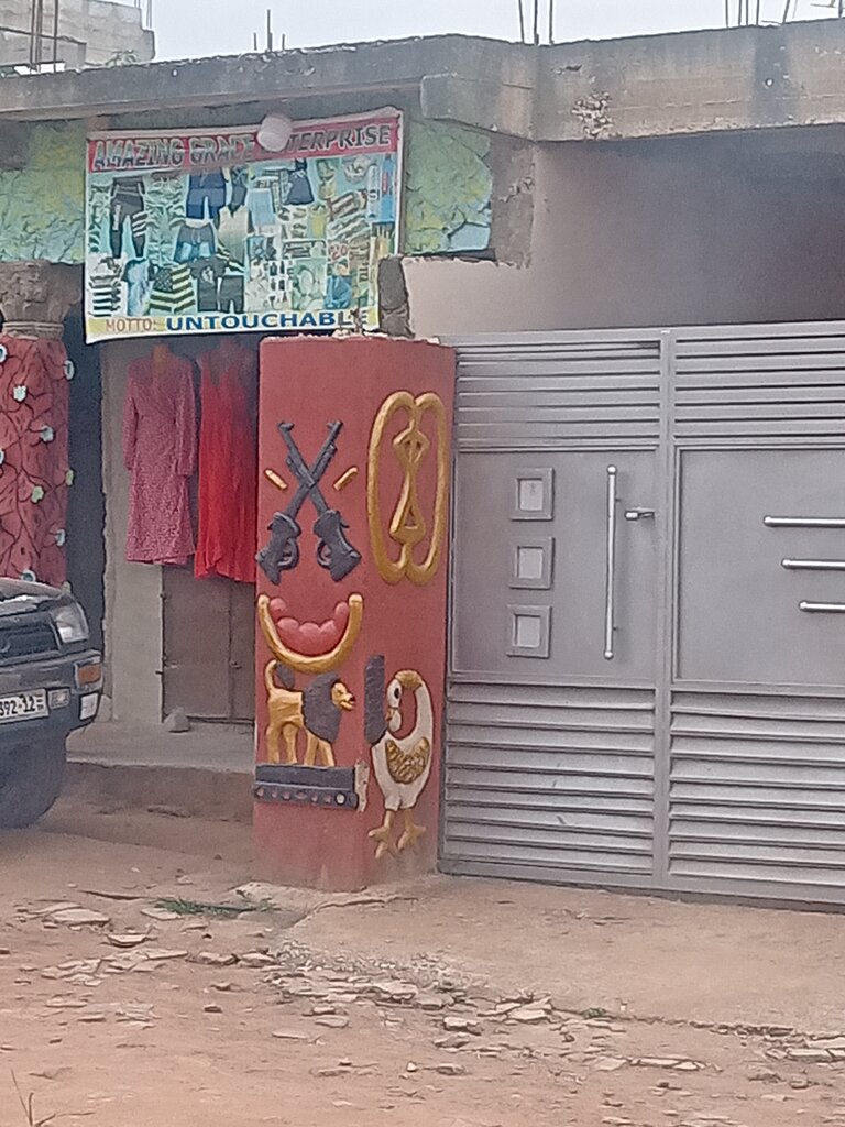 Giyim mağazası Amazing Grace Enterprise, Dünya, foto