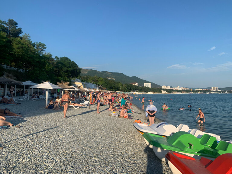 Plaj Lazureviy Bereg, Gelencik, foto