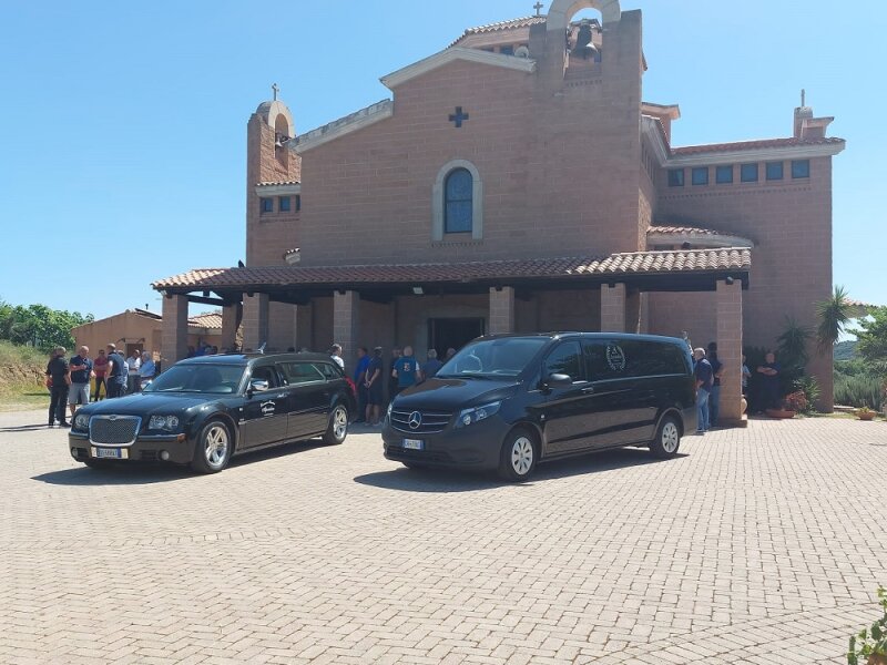 Cenaze hizmetleri Agenzia Funebre Apostolica, Sardunya, foto