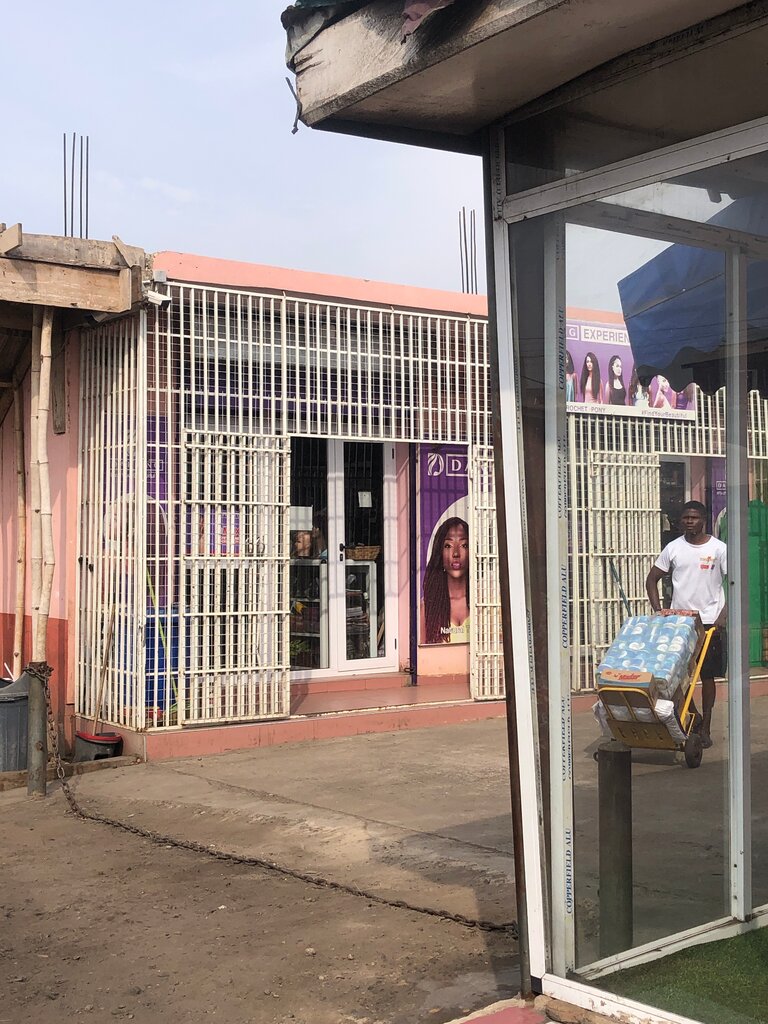 Güzellik salonu Experience Center, Dünya, foto