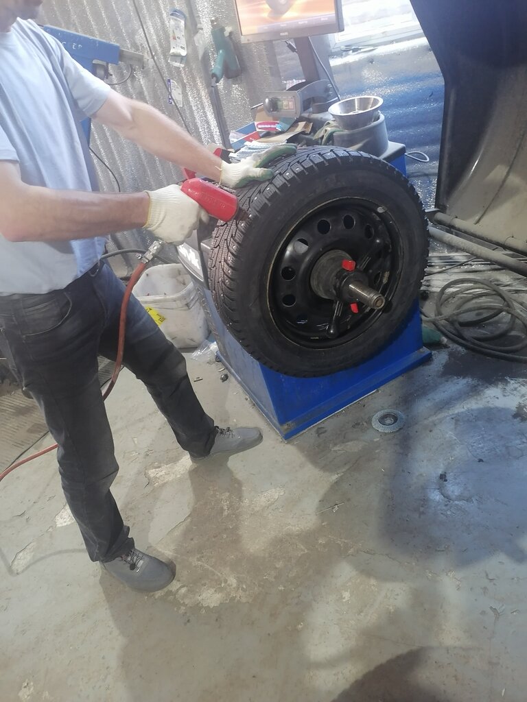 Oto lastik tamiri Tire Service, Hantı‑Mansi, foto