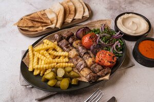 On the Wood Restaurant (633A, Jumeirah Street, Dubai), restoran  Dubai'den