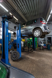 Solid Auto Service (vulica Rakasoŭskaha No:3), otomobil servisi  Zhodzina'dan