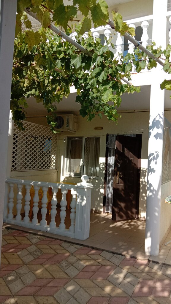 Otel Мини-гостиница Надежда, Kırım Cumhuriyeti, foto
