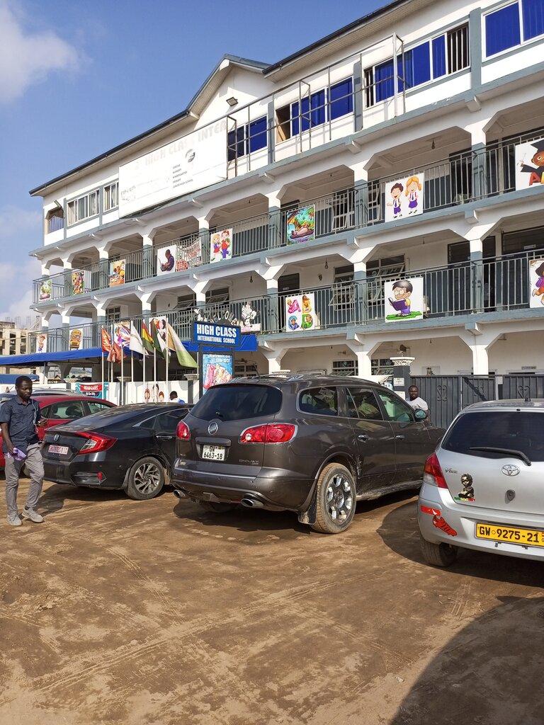 Ortaokul High Class International School, Dünya, foto