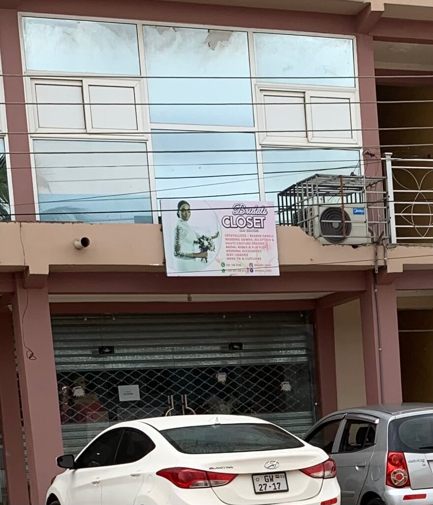 Giyim mağazası Bridal’s closet, Dünya, foto