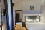 Dimora Fornari by Wonderful Italy (Liguria, Genova, Via Luccoli, 15), kısa süreli konaklama  Cenova'dan