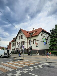 Здание железнодорожного отеля (ulitsa Lenina No:10), turistik yerler  Zelenogradsk'tan