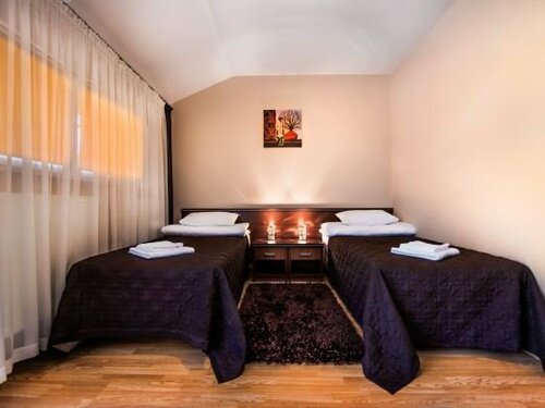 Otel Trzy Korony, Aşağı Karpatya Voyvodalığı, foto