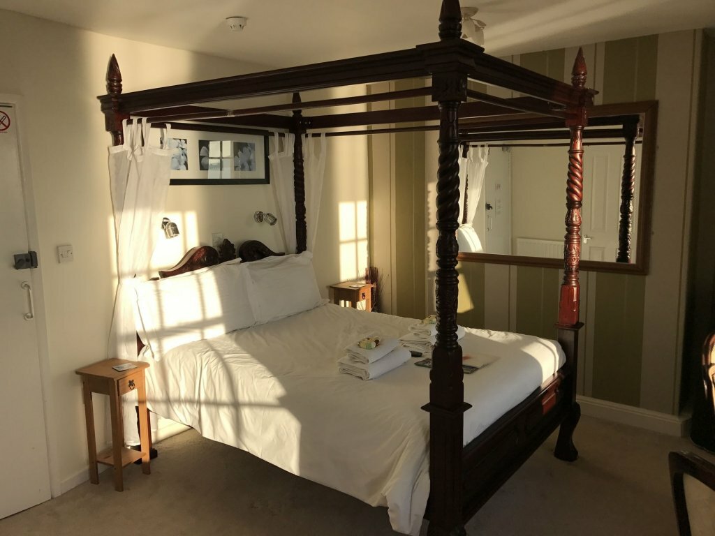 Otel Whitecliff Guesthouse, , foto