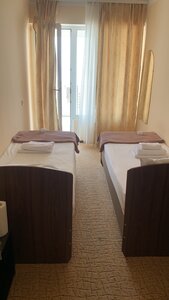 Yanos (Sevastopol, Orlinovskiy selskiy sovet, Sevastopolskaya zona YuBK, 30/1), otel  Sevastopol'dan