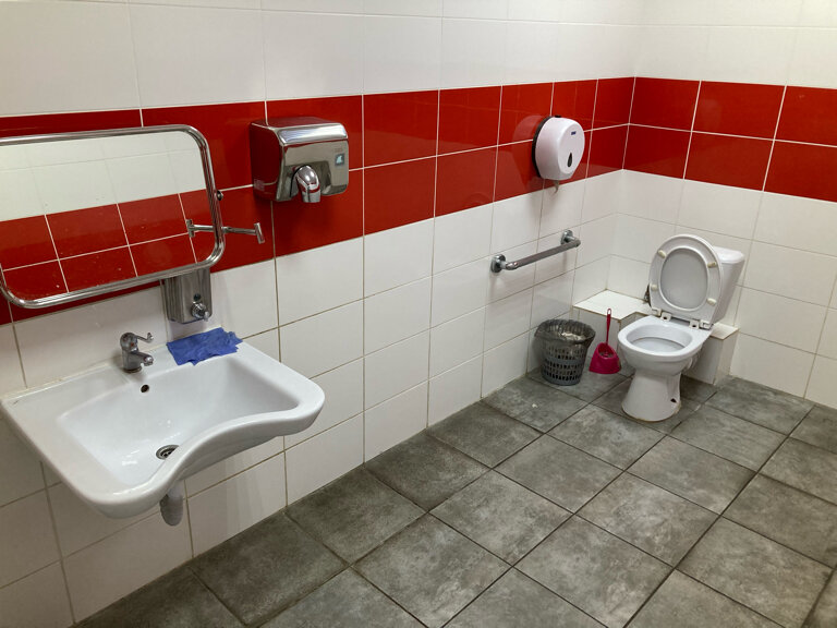 Tuvalet Public bathroom, Svetlogorsk, foto
