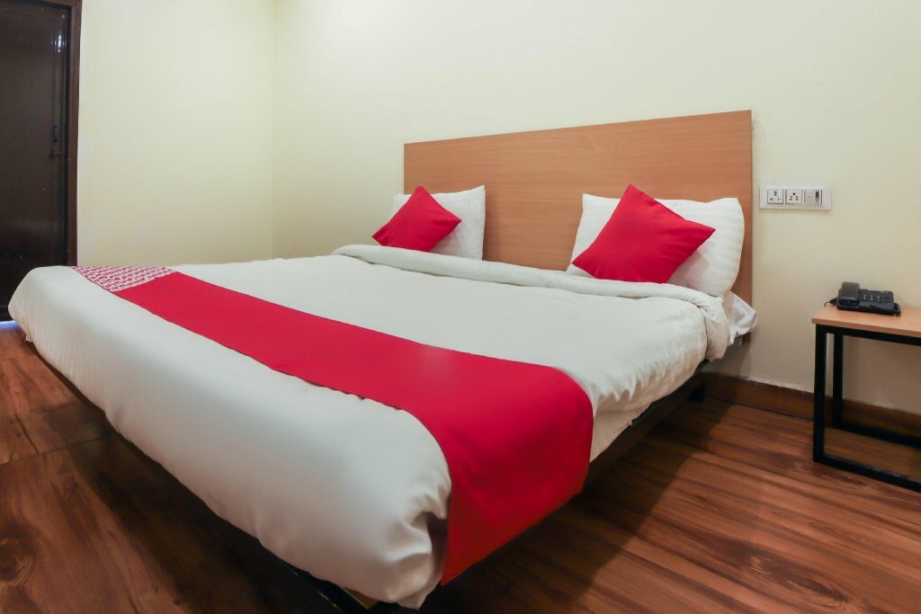 Otel Oyo 70788 Days Inn Guest House, Delhi, foto