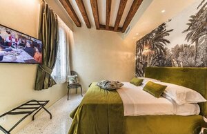 Rialto Luxury Flat (Venice, Salita San Giovanni Grisostomo), otel  Venedik'ten
