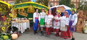 МКУК СКК Юность (Vokzalnaya ulitsa No:7Б), kültür merkezleri  Kargat'tan