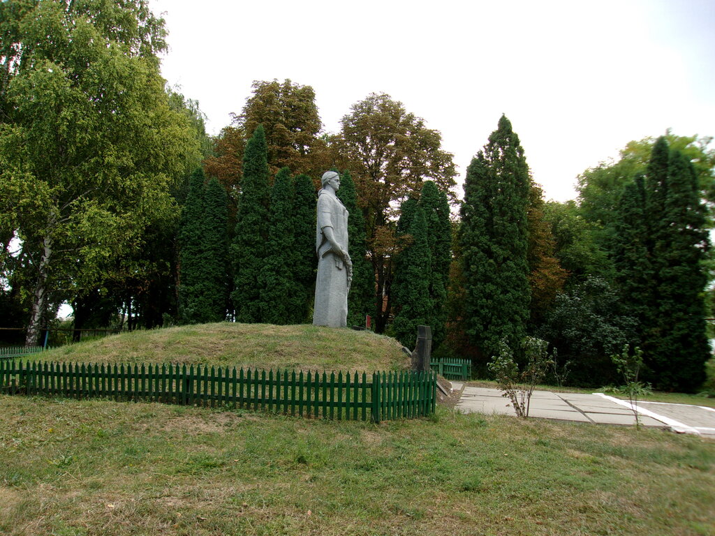 Anıt, heykel Воинам-землякам, не вернувшимся с фронтов, Belgorodskaya oblastı, foto