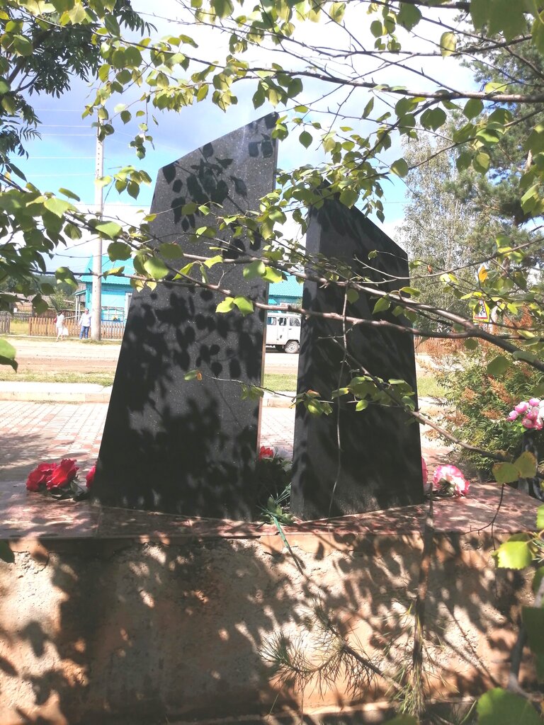 Anıt, heykel Воинам-односельчанам, павшим в годы Великой Отечественной войны, Krasnoyarski krayı, foto