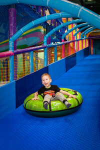 Vanana Park (9 Maya Street No:77, Krasnoyarsk), eğlence merkezleri  Krasnoyarsk'tan