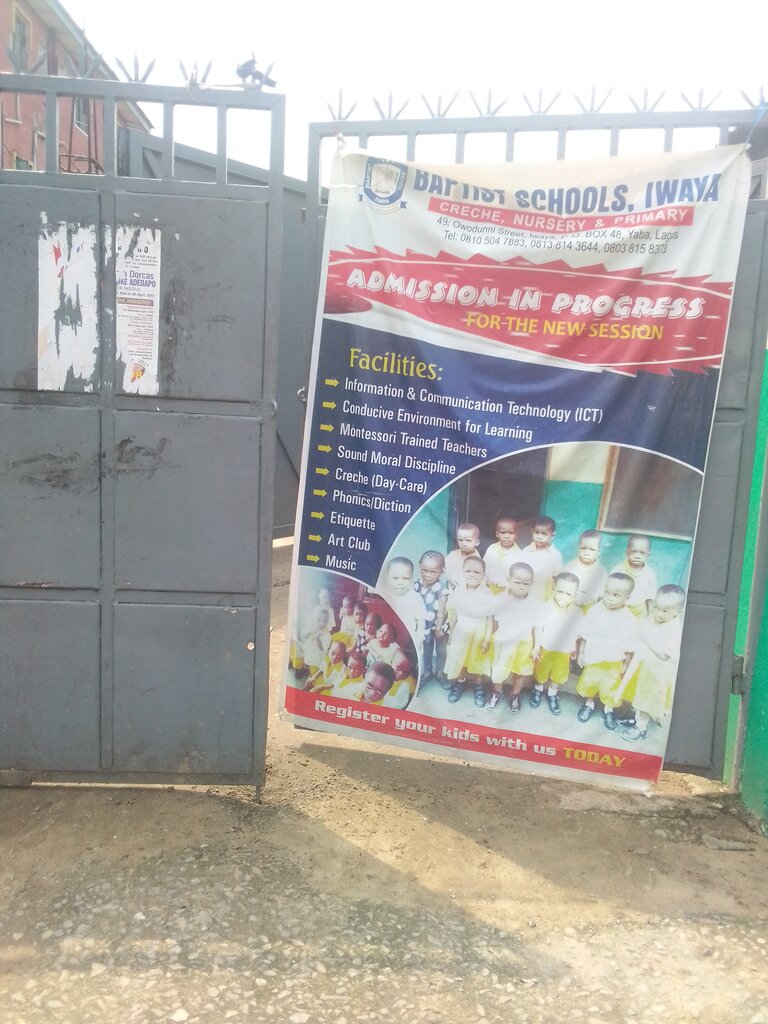 Ortaokul Baptist schools, Lagos, foto