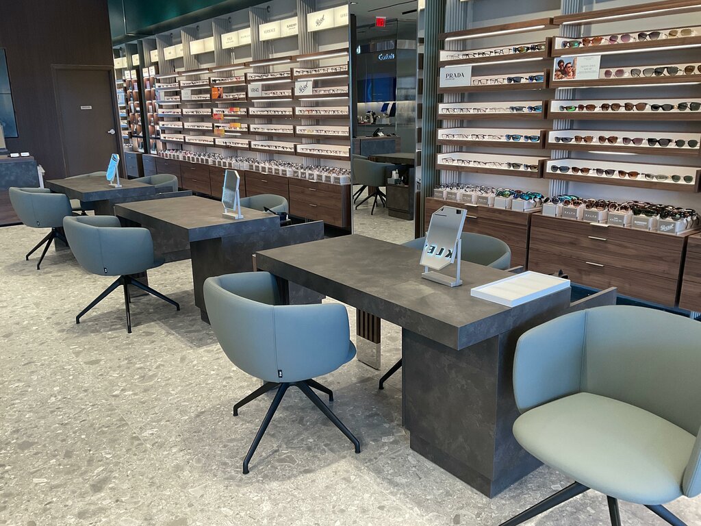 Giyim mağazası LensCrafters, Massachusetts, foto