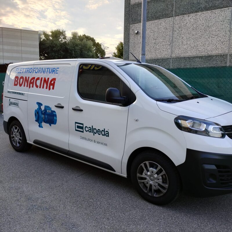 Sanayi ekipmanları firmaları Elettroforniture Bonacina, Lombardiya, foto