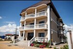 Aristokrat (улица Дегтярёва No:19, посёлок городского типа Новофёдоровка), otel  Kırım Cumhuriyeti'nden