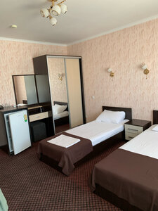 Oasis (Морская улица No:14, село Штормовое), otel  Kırım Cumhuriyeti'nden